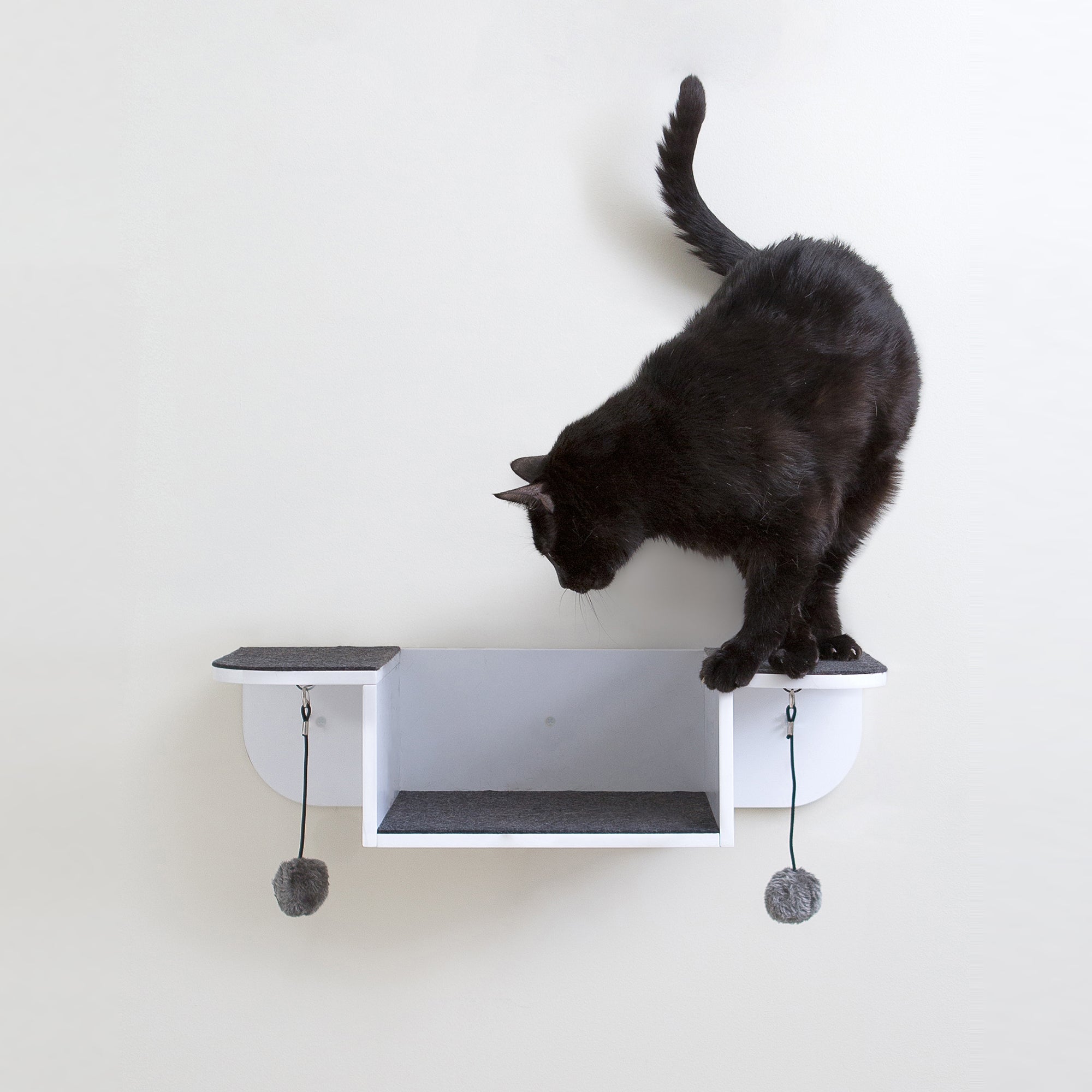 Hauspanther: Nest Perch - Wall-mounted Cat Perch & Bed – ZenByCat